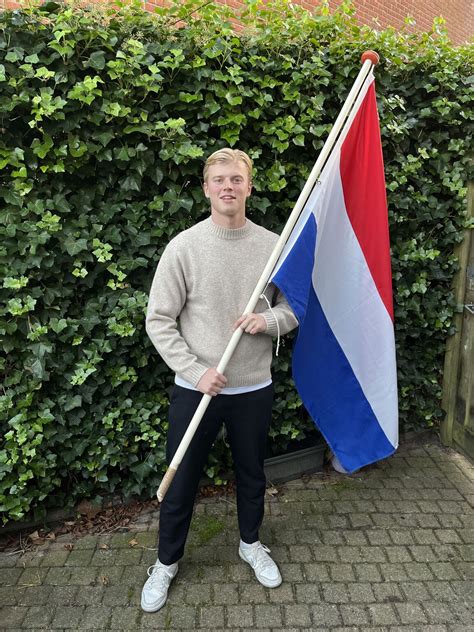 Afgestudeerd En Nieuwe Baan Ik Ben Trots Om Te Kunnen Delen Dat Ik