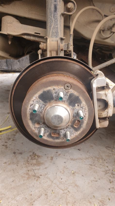 리어 디스크로터 패드 교환 했습니다 뉴스포티지동호회 스포넷