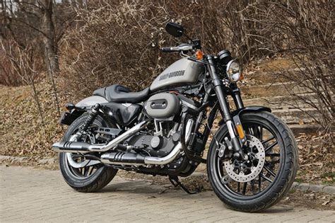 스포스터 그 본질의 추구 할리데이비슨 로드스터 월간모터바이크