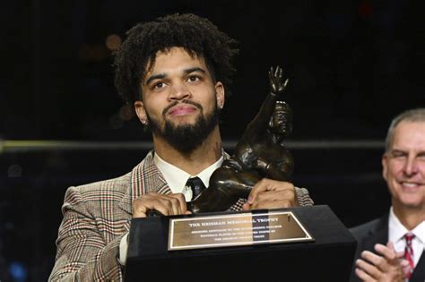 Usc Quarterback Caleb Williams Claims 2022 Heisman Trophy