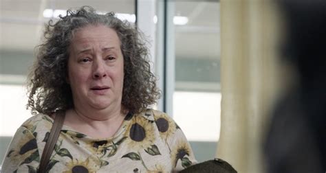 Une Scène Entre Une Mère Et Son Fils Dans Stat Suscite Beaucoup De