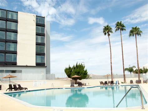Hotel In Victorville Holiday Inn Victorville Hotel