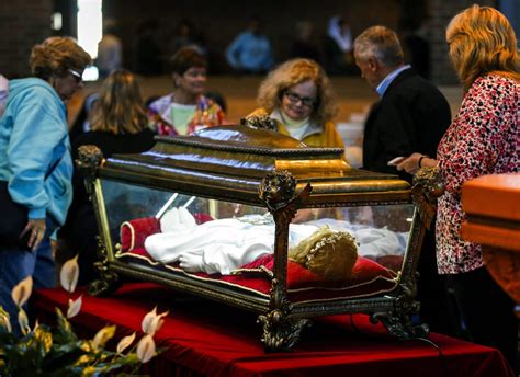 Santa Maria Goretti Storia E Miracoli Della Protettrice Delle Donn