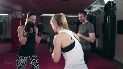 90 Women Boxing Men Photos Stock Videos And Royalty Free Footage Istock