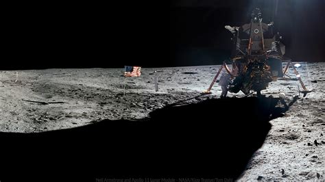 Wallpaper Neil Armstrong At The Apollo 11 Lunar Module On The Surface