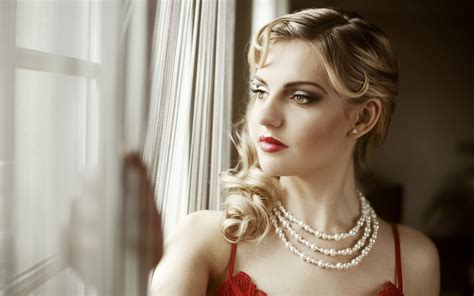 Blonde Girl Portrait Mood Wallpaper 1680x1050 18920