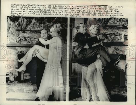 1966 Press Photo Bob Hope And Elke Sommer In Boy Did I Get The Wrong N