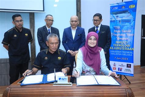 Utems Photo Gallery Photos 2023 Majlis Simbolik Penyerahan Kunci Bangunan Fakulti Teknologi