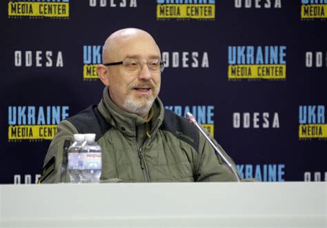 «Эта должность — Голгофа Министра обороны Украины отправляют в отставку Что об этом известно