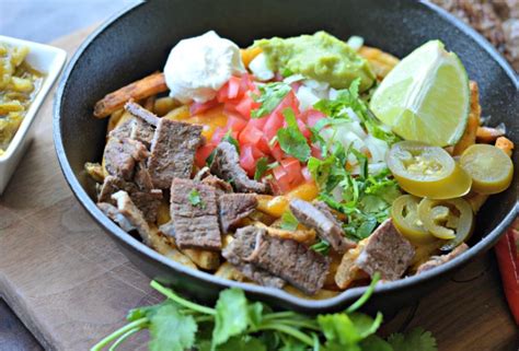 Papas Fritas Con Carne Asada