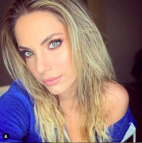 Eda Eceden Makyajsız Paylaşım Yasak Elmanın Yıldızı Eda Ecenin