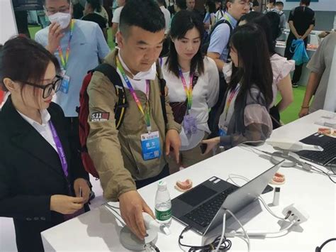 3shape 北京展首日，抢先体验新品f8双模扫描仪 3shape 新闻