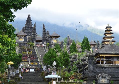 8 Must Visit Hindu Temples In Bali Honeycombers Bali