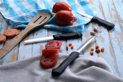 Manufacturer of Kitchen Knife & Gas Lighter by Royal Kitchenwares LLP ...