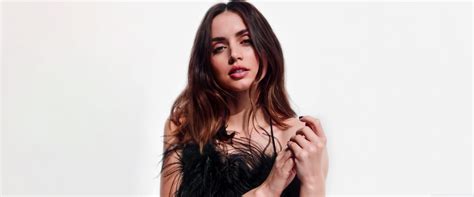 Celebrity Ana De Armas Background 4k Uhd Wallpaper For Ultrahd Desktop