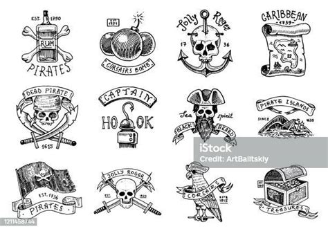 해적 라벨 의 집합입니다 해적 앵커에서 두개골 보물 군사 검은 수염 카리브 해 섬에지도 졸리 로저 손으로 그린 오래된 라벨이나 배지가 새겨져 있습니다 해양 해상 또는 바다
