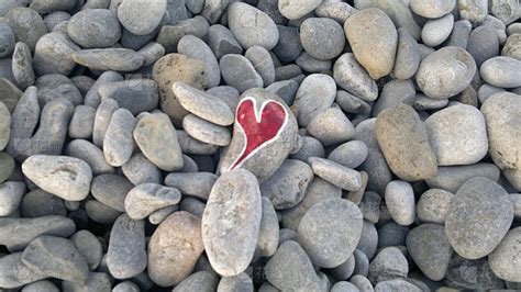爱的心石