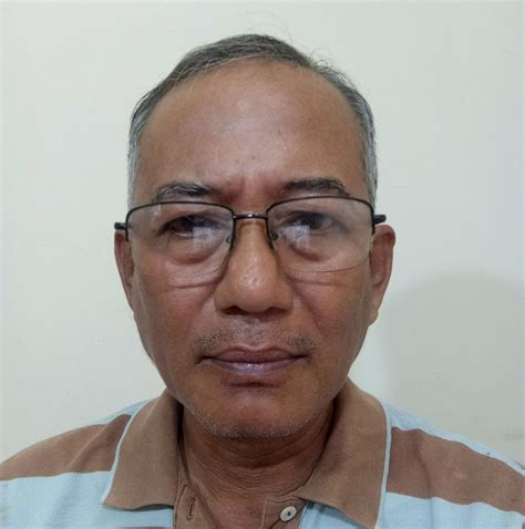 ဦးကြည် ဟင်းလပေးဂျိုင့်ဆွဲ ရောင်းသည်