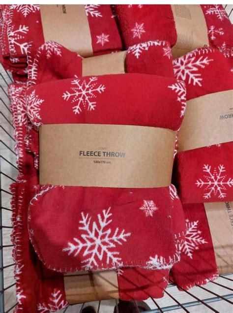 Плед новогодний — цена 450 грн в каталоге Пледы Купить товары для дома и быта по доступной цене