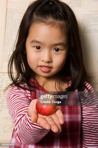 Big Apple Small Apple Photos And Premium High Res Pictures Getty Images