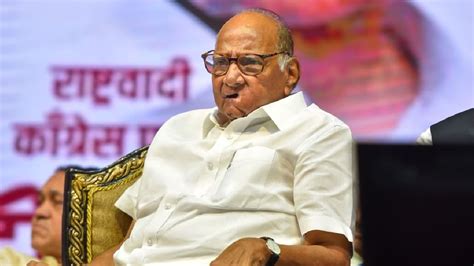 शरद पवार यांना कुणी ऑफर देऊ शकतो हा तर मोठा जोक राष्ट्रवादीच्या
