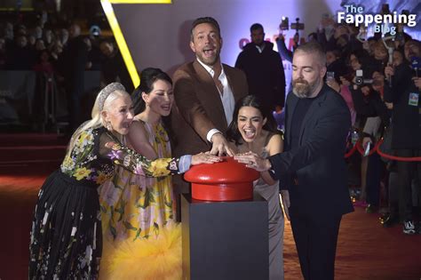 Rachel Zegler Rachelzegler Rachmariexoxo Nude Leaks Onlyfans Photo