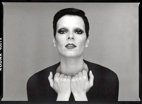 Mis galgas yo y the ruby slippers Estoy hasta el culo de la gente Incluso más arriba