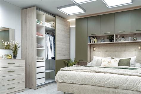 Спален комплект „Кенди” с гардероб бор агаве Makhome