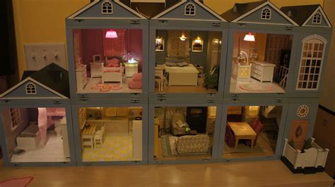 2001 Laura Ashley Decorator Dollhouse Set Lights Up And Sounds