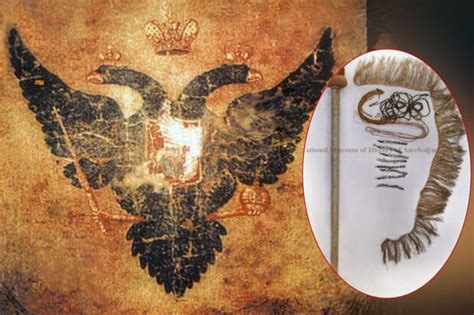 Qarabağ Xanına Məxsus Bayraq Bərpa Olunub Foto