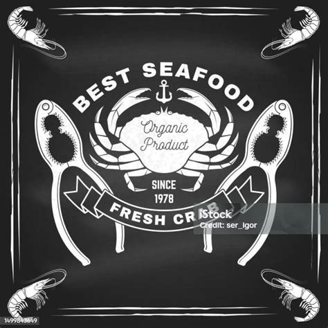 최고의 해산물 신선한 옷을 입은 게 벡터 해산물 엠블럼 간판 패치 셔츠 메뉴 레스토랑 수산 시장 상점 빈티지 흑백 라벨 게와