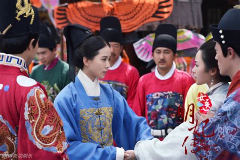 明妃服饰大山谷图库