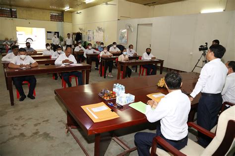 រូបភាពសកម្មភាព ឯកឧត្តម តុប ឫទ្ធី អគ្គនាយកនៃអគ្គនាយកដ្ឋានសេវាកម្មច្បាប់ និងបច្ចេកទេស