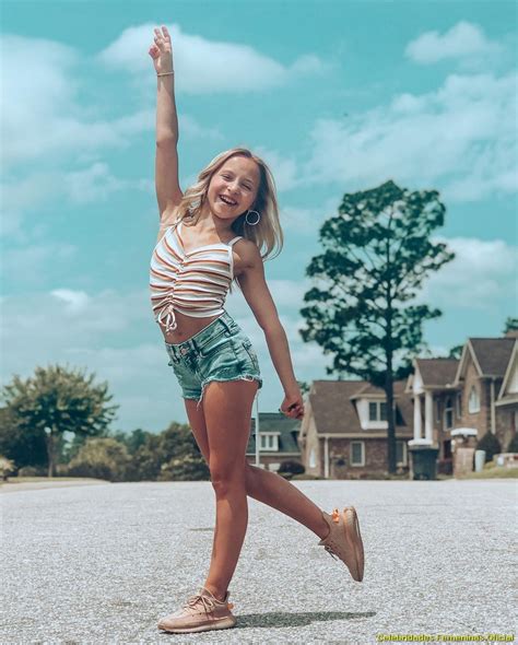 Celebridades Femeninas Oficial Lilliana Ketchman Cada Día Mas Hermosa