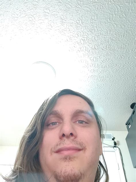 Work Selfie Scrolller