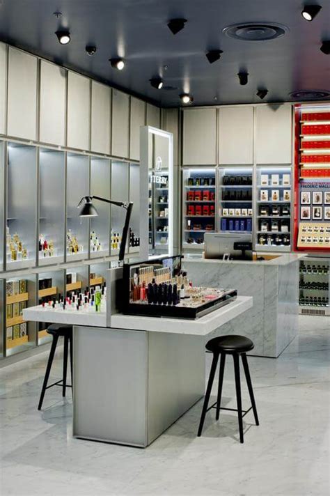 Crème de la Crème , Talinas (Estija) – Simetria