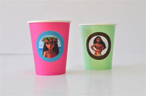 Персонализирана хартиена парти чашка 270 мл Смелата Ваяна 6 бр пакет