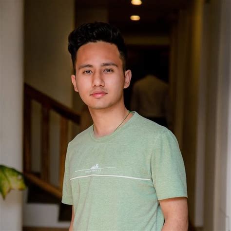 धिराज श्रेष्ठ Gorkhali Dhiraj • Threads Say More