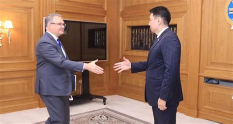 Монголд ажлын байр нэмэгдүүлэхэд Дэлхийн банк анхаарч ажиллана