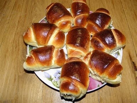 Булочки с вареной сгущенкой - пошаговый рецепт с фото на Повар.ру