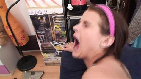 ついに私は彼女の口の中に許されました Xhamster