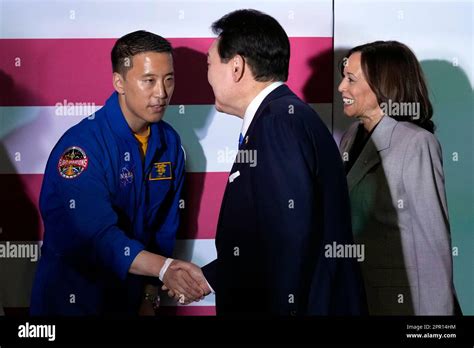 South Koreas President Yoon Suk Yeol Center Shakes Hands With Lt