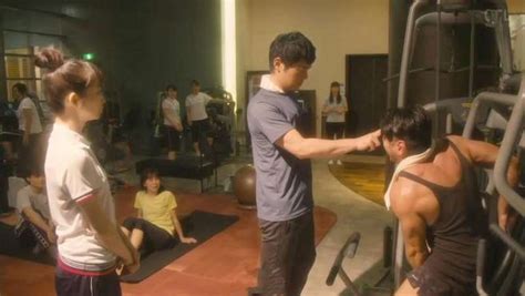 日本奇葩剧《我分享了老公》02，男子一根手指打败壮汉！ 影视 影视周边 好看视频