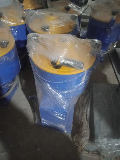 Bitumen Extractor Hand Operated Capacity 15 Ltr At ₹ 5000piece In