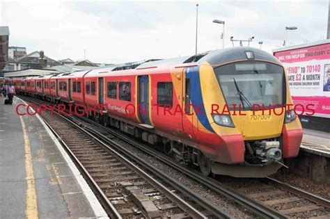 Uk Railway Photograph Of Emu Class 707 707009 Rmemu 248 £1 70 Picclick Uk