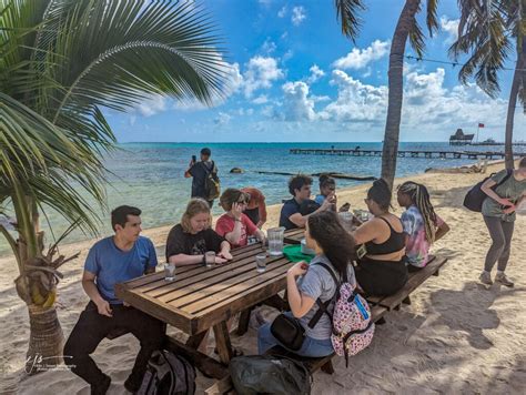 Tropical Marine Biology Class Takes Study Away Trip To Belize New