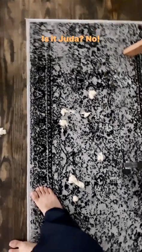 Andy Mientuss Feet