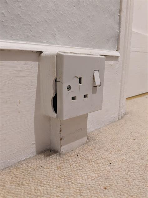 Replacing Smashed Plug Socket Rdiyuk Replacing Smashed Plug Socket Rdiyuk