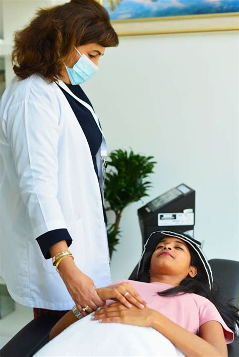 Non Surgical Spinal Decompression Therapy Dubai Uae American