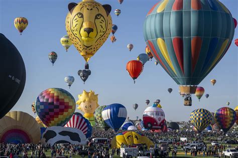 Albuquerque International Balloon Fiesta Brings Colorful Displays To